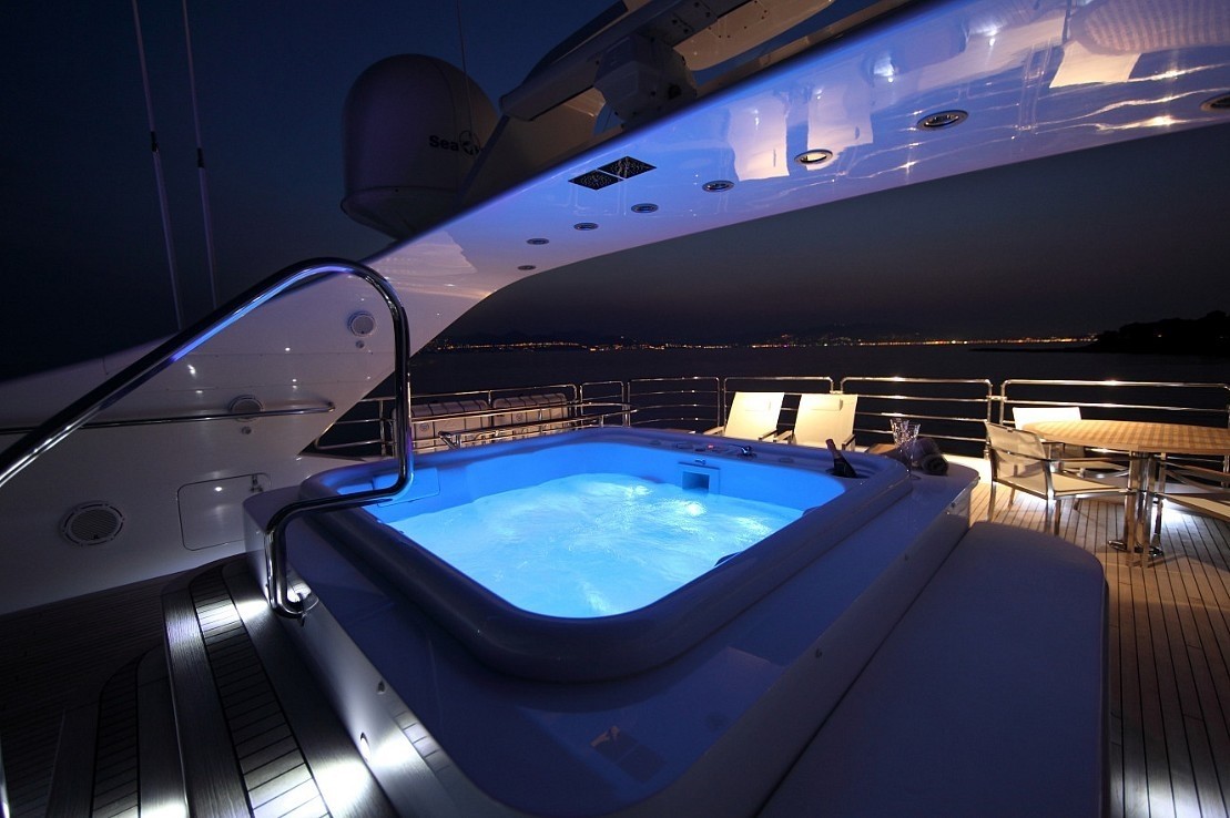 SEA SHELL Yacht Charter Details, Fittipaldi | CHARTERWORLD Luxury ...